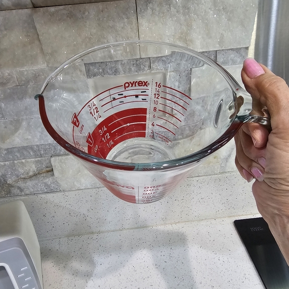 Pyrex | Kitchen | Pyrex 2 Cup Glass Liquid Measuring Cup Lk Mcm | Poshmark